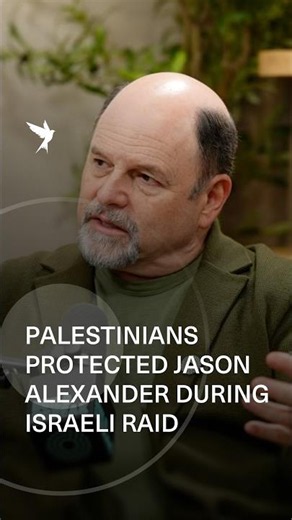 Seinfeld star Jason Alexander recalls how Palestinians rushed to protect him during an Israeli raid