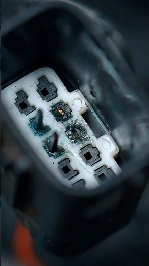 Näin korjaat sähköliittimen helposti 🔌🔧 #howto #diy #korjaus #auto #liitin