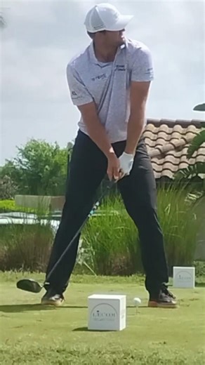 Pro golfer has elaborate pre-shot routine (Taylor Montgomery)