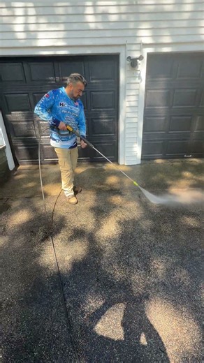 Driveway cleaning in Concord, MA #pressurewashing #powerwashing #pressurewashers #washing #cleaning