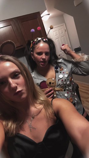 xoxo you’re favorite voodoo doll📍🥀🖤 #halloween #costume #voodoodoll #boogieman #college @Rachel S