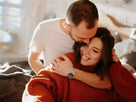 Happy Hug Day 2024 Whatsapp Status Happy Hug Day 2024 Wishes