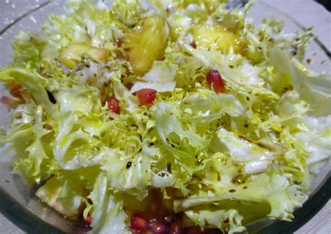 Ensalada De Escarola Piña Y Granada Receta De Milandebrera Cookpad