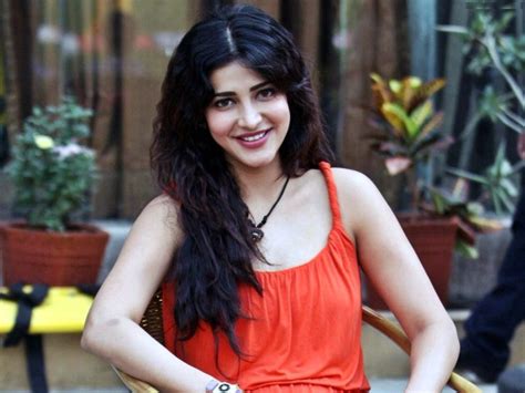 Beautiful Shruti Hassan Hot Photos Bikini Wallpapers And Full Biography
