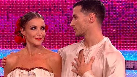 Helen Skeltons Dance Partner Gorka Marquez Praises Her After