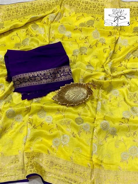 Banaras Pure Moonga Crep Silk Allover Weaving Motifs Saree