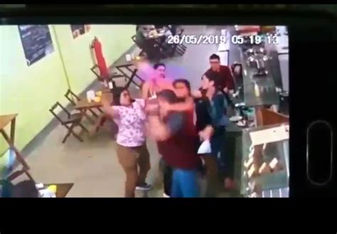 No Ac Vídeo Mostra Sargento Da Pm Sendo Esfaqueado Depois De Agredir