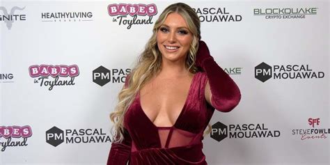 Kayley Gunner Full Bio 2022 Career Latest Net Worth