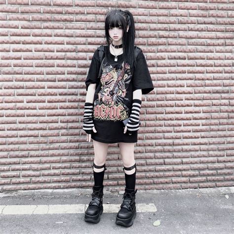 히키 Hiki On Twitter In 2021 Fashion Inspo Outfits Alternative Outfits