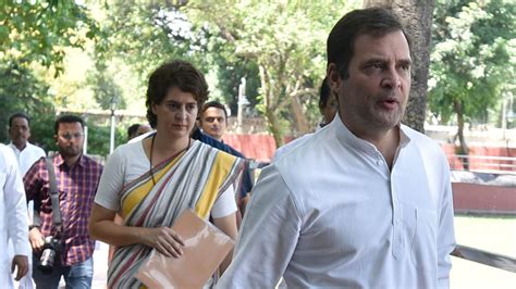 Congress Leaders Flock To Rahul Gandhis Residence As Resignation Drama