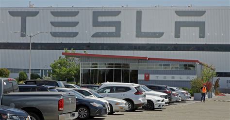 Tesla Recalls 2m Vehicles To Fix Autopilot Monitoring System