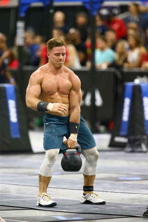 Pin By Matthew Sapiano On Men Crossfit Men Crossfit Athletes Mens