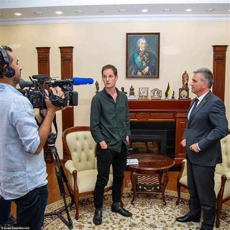 Wsj Reporter Evan Gershkovich Formally Charged With Spying By Russia