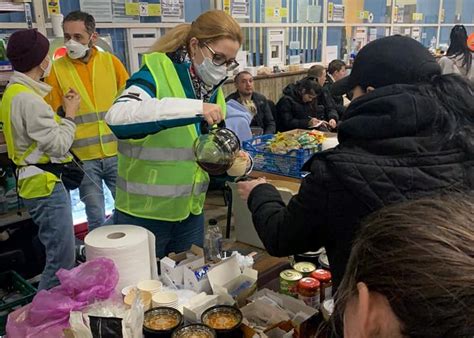 TÉmoignages En Roumanie On Sorganise Pour Venir En Aide Aux Réfugiés