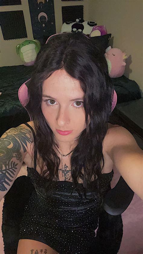 In My Hot Girl Era 🩷🫦 R Trans