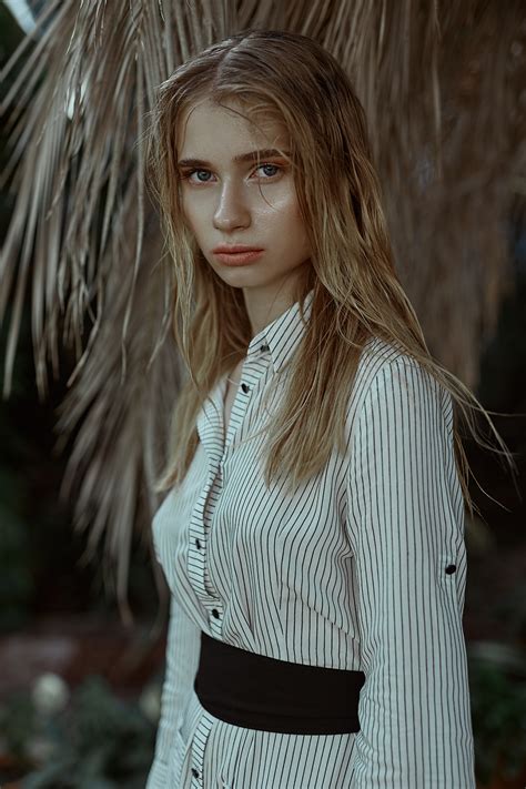 A Series Of Portraits Dasha On Behance