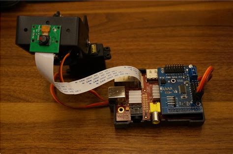 new spi breakout board to control 16 servo motors for arduino raspberry