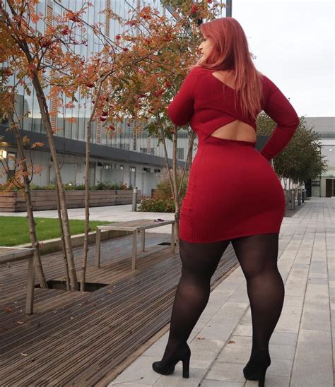 Curvy Women Outfits White Girls Curves And Confidence Women With