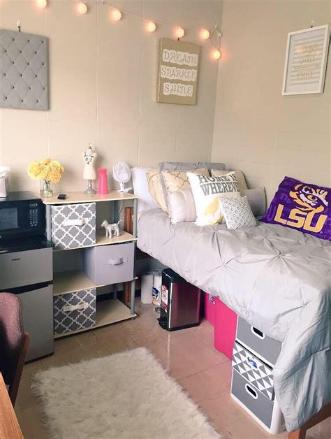 Simple Style Dorm In 2020 Girls Dorm Room College Dorm Room Decor