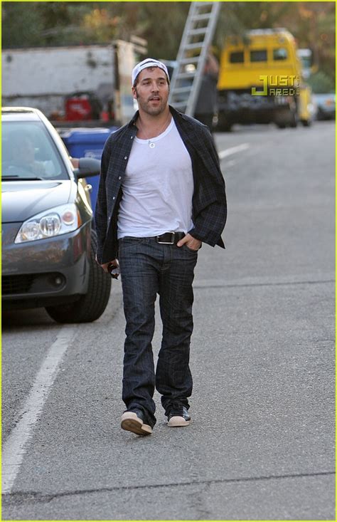 jeremy piven looks into sex photo 857331 jeremy piven pictures
