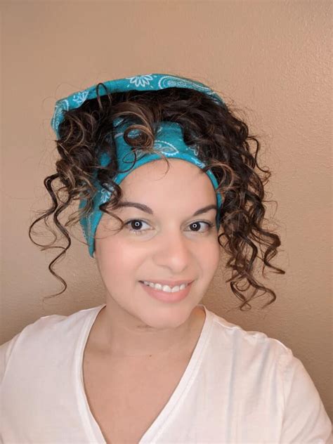 How To Scrunch Out The Crunch Sotc In Curly Hair