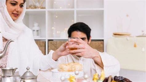 4 Tips Buka Puasa Di Hari Pertama Agar Berjalan Lancar Dan Tubuh Tetap