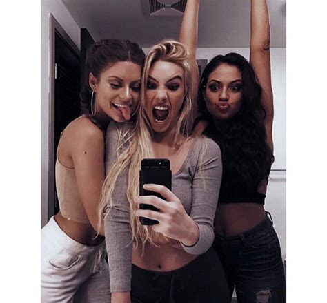 Hannah Lele Lons Inanna Hannah Stocking Best Friend Goals Best