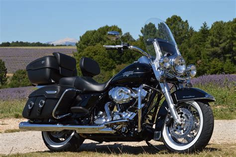 2014 Harley Davidson Road King Image 11