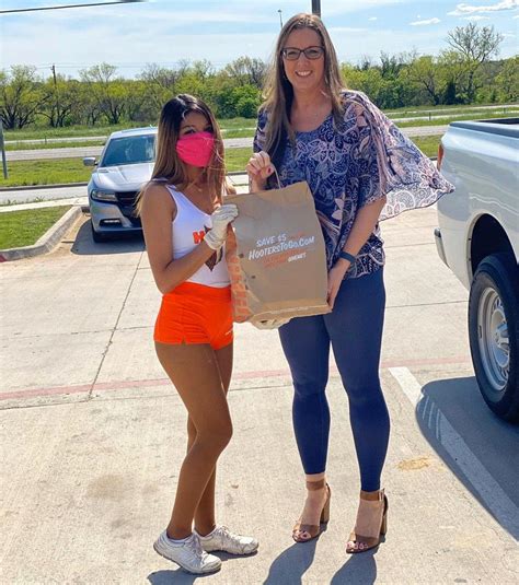 Hooters Happy Mothers Day Not Sure What To Get Your