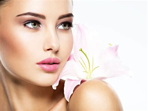Panduan Lengkap Urutan Memakai Skincare Malam Dengan Tepat