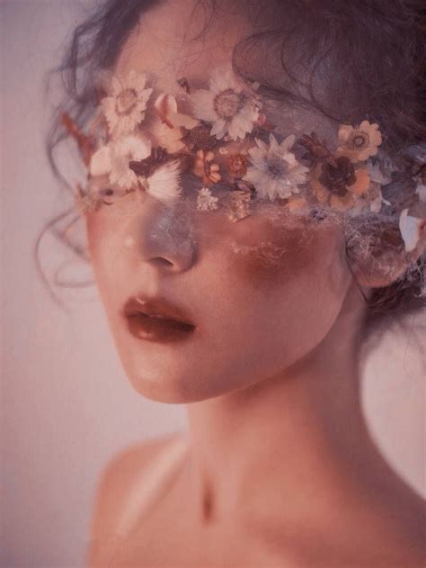 Girls Theme Shared By Aarmiina On We Heart It Angel Aesthetic Flower