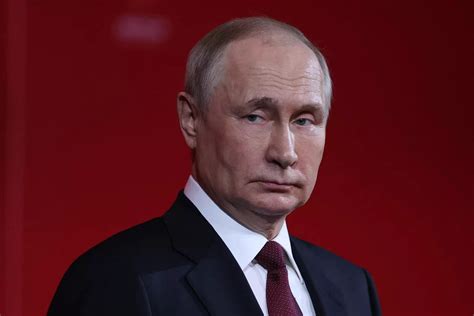 Where Is Putin Leader Leaves Bad News On Ukraine To Others Breezyscroll