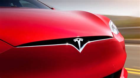 Tesla Model S That Crashed Into Fire Truck Had Autopilot Engaged