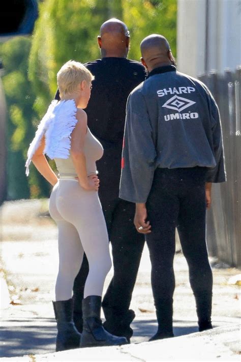 Kanye Wests Wife Bianca Censori Goes Shoeless In 48 Off