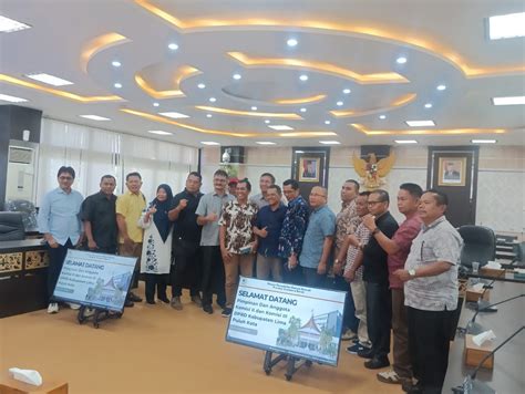 Dprd Sumbar Terima Kunjungan Kerja Komisi Ii Dan Iii Dprd Limapuluh