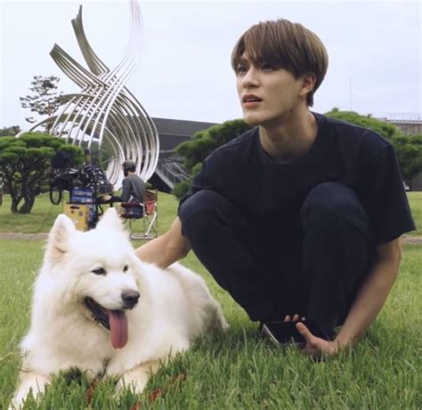 Jeno Pics 🐶 Resonance On Twitter Jeno Nct Nct Jeno And Samoyed
