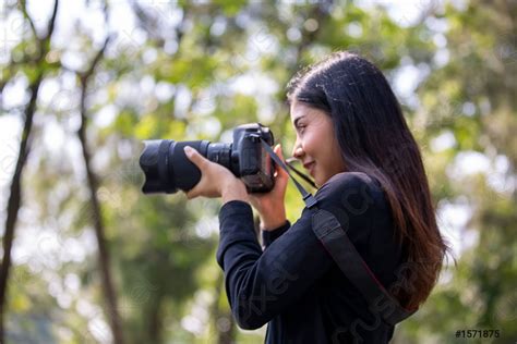 Women Photographer Camera Dslr Photo Person Portrait Photographing Girl