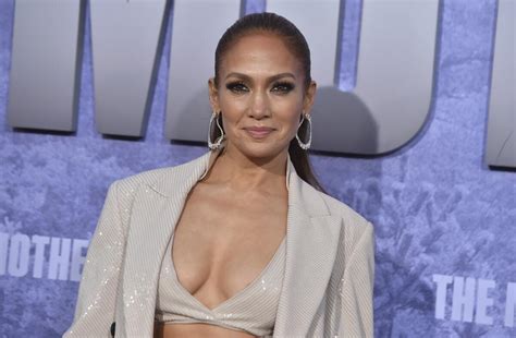 Jennifer Lopez Gives Impromptu Show At Italy Nightclub Los Angeles Times