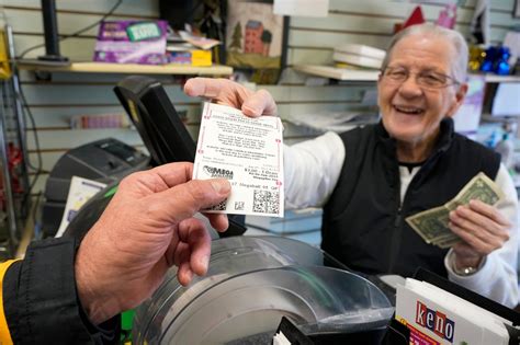 Mega Millions Jackpot Reaches 977 Million After No One Wins Tuesdays