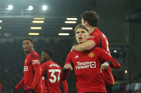 Manchester United Player Ratings As Kobbie Mainoo Good Vs Everton