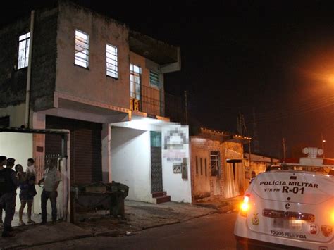 G1 Mulher é Morta A Facadas Dentro De Casa Em Manaus Suspeito é