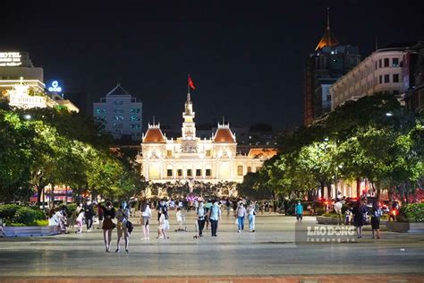 Sau Hơn 1 Tuần Nới Lỏng Giãn Cách Phố đi Bộ Nguyễn Huệ Bắt đầu đông Người