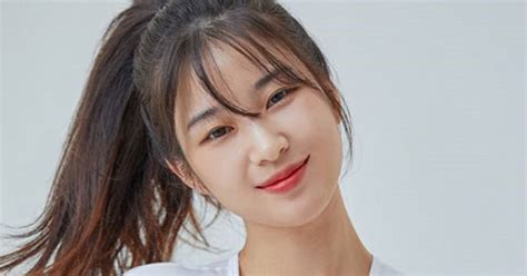 맥심코리아 모델 김우현 17일 롯데 키움전 시구