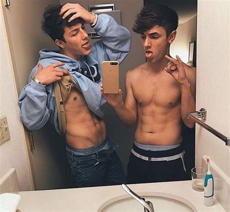 Gaycouple Chicos Surfistas Guapos Chicos Lindos Tumblr