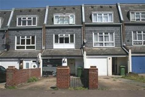 Property Valuation 19 Saladin Drive Purfleet Thurrock Rm19 1qf