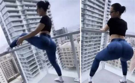 She A Baddie Big Booty Chick In Tight Yoga Pants Cleaning Kitchen