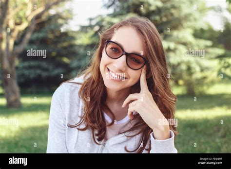 Teen Girl With Braces Closeup Banque De Photographies Et Dimages à