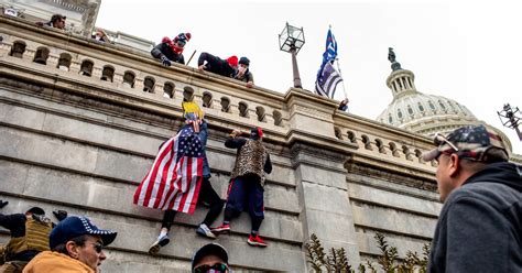 Police Told To Hold Back On Capitol Riot Response Report Finds The