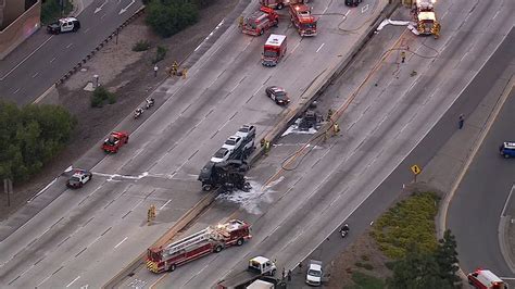 210 Freeway Back Open In Arcadia After Car Hauler Crash Abc7 Los Angeles