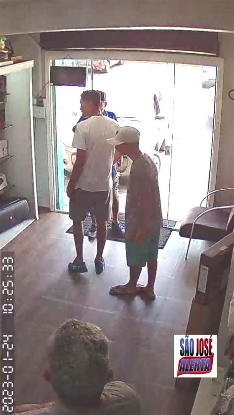 Registro De Um Roubo A Loja De Celulares Na Vila Iná São José Dos